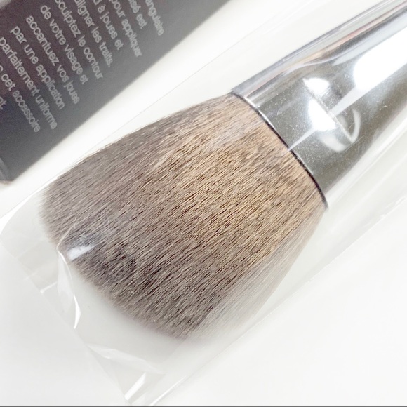 BECCA | Makeup | Becca Angled Highlighting Brush | Poshmark